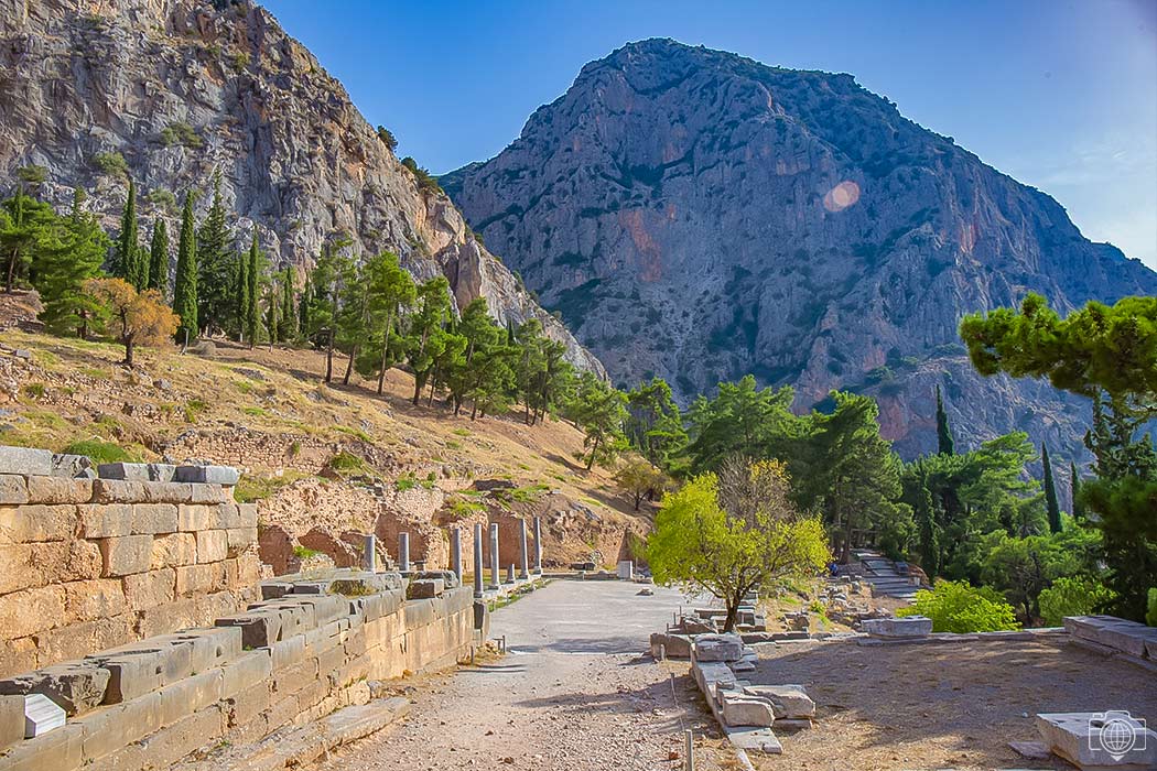 Delfos, mucho más que un oráculo – CAMERLUST